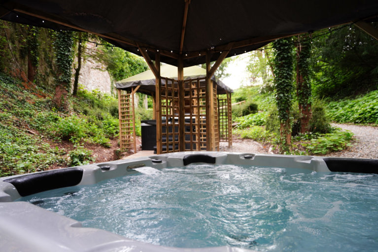 Spa Access Facilities | Hotels With Outdoor Hot Tubs